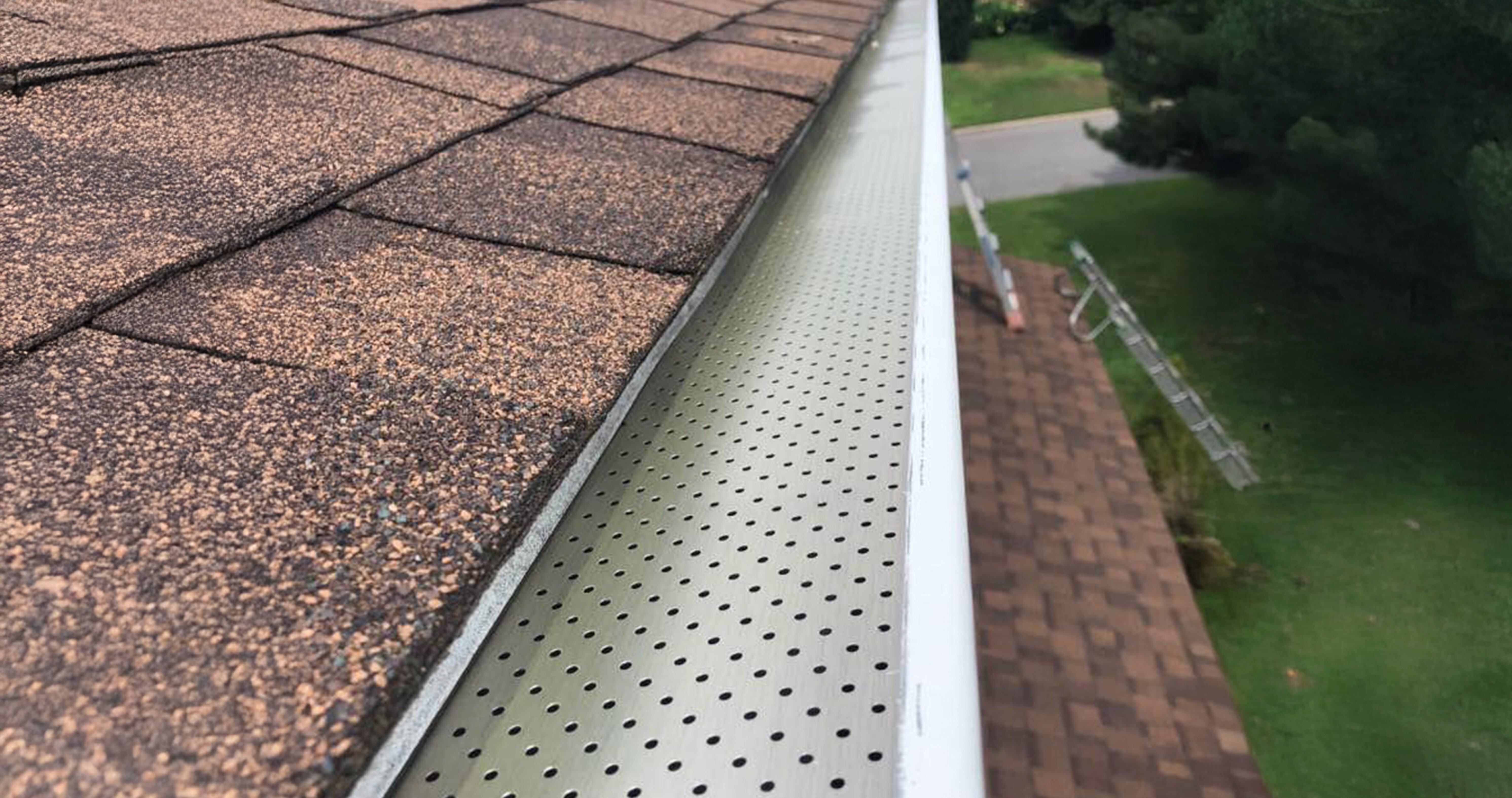 6 Ways to Fasten Gutters: Which One is Best?